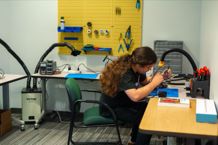 Creativity meets technology in the new Makerspace | Goucher College